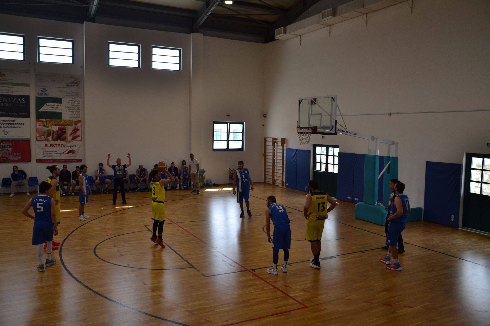 Νικηφόρα πέρασαν από την Πάρο οι άνδρες του Άρη Σύρου - syros-sports.gr