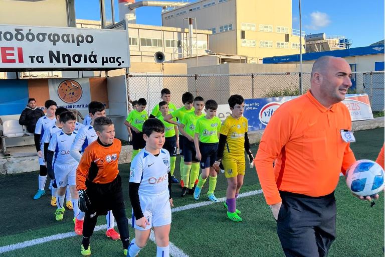 Ελλάς Σύρου: Κέρδισαν εμπειρίες τα μικρά του Κ12 - syros-sports.gr